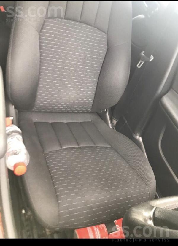 Pelēks Mercedes-Benz c-220 2006 Rīga, ar dzinēja tilpumu 2.10 L un nobraukumu 290 tūkst. km par 2700 €, foto 3 vietnē AUTOMOTO.COM.LV