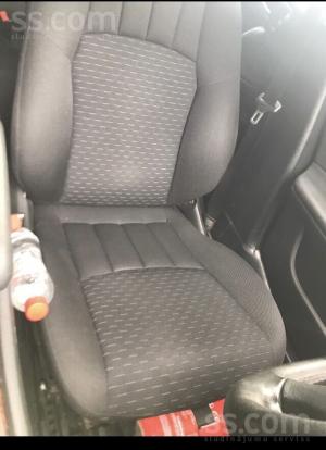 Серый Мерседес Ц 220 2006 в Рига, объемом двигателя 2.10 л и пробегом 290 тыс. км за 2700 €, фото 4 на AUTOMOTO.COM.LV