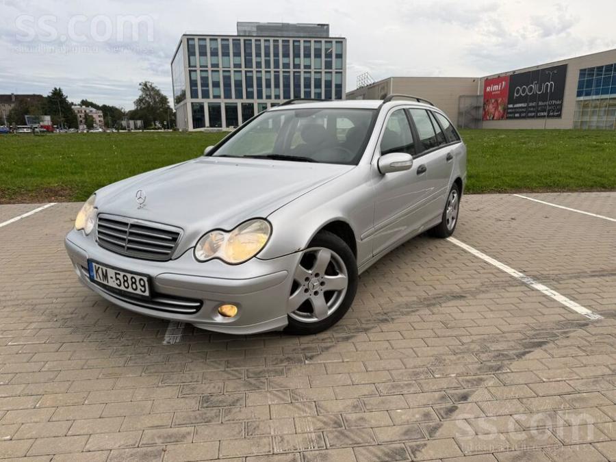 Серый Мерседес Ц 220 2007 в Рига, объемом двигателя 2.20 л и пробегом 395 тыс. км за 3790 €, фото 3 на AUTOMOTO.COM.LV