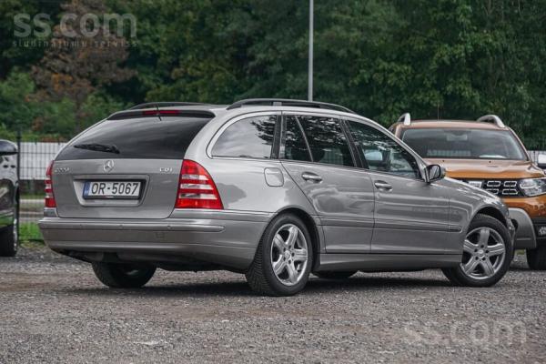 Grey Mercedes-Benz c-220 2007 in Riga, with an engine capacity of 2.20 L and mileage of 349 thousand km for 3790 €, photo 5 on AUTOMOTO.COM.LV