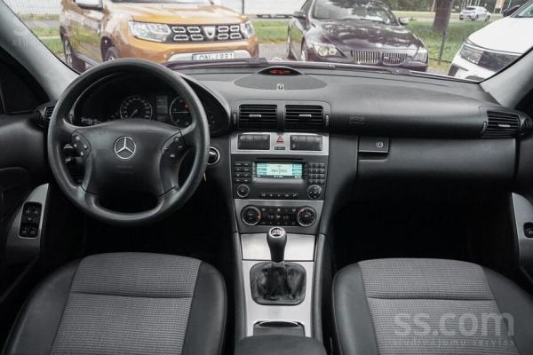 Grey Mercedes-Benz c-220 2007 in Riga, with an engine capacity of 2.20 L and mileage of 349 thousand km for 3790 €, photo 10 on AUTOMOTO.COM.LV