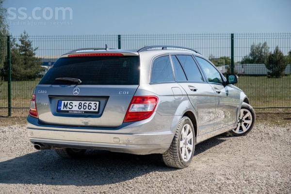 Pelēks Mercedes-Benz c-220 2008 Rīga, ar dzinēja tilpumu 2.20 L un nobraukumu 377 tūkst. km par 6890 €, foto 6 vietnē AUTOMOTO.COM.LV