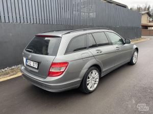 Pelēks Mercedes-Benz c-220 2008 Viļņa, ar dzinēja tilpumu 2.10 L un nobraukumu 450 tūkst. km par 2700 €, foto 3 vietnē AUTOMOTO.COM.LV
