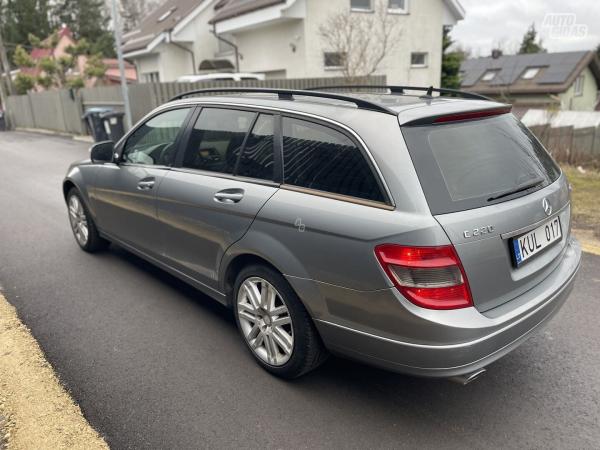 Pelēks Mercedes-Benz c-220 2008 Viļņa, ar dzinēja tilpumu 2.10 L un nobraukumu 450 tūkst. km par 2700 €, foto 6 vietnē AUTOMOTO.COM.LV