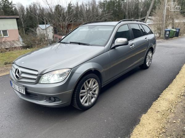 Pelēks Mercedes-Benz c-220 2008 Viļņa, ar dzinēja tilpumu 2.10 L un nobraukumu 450 tūkst. km par 2700 €, foto 7 vietnē AUTOMOTO.COM.LV
