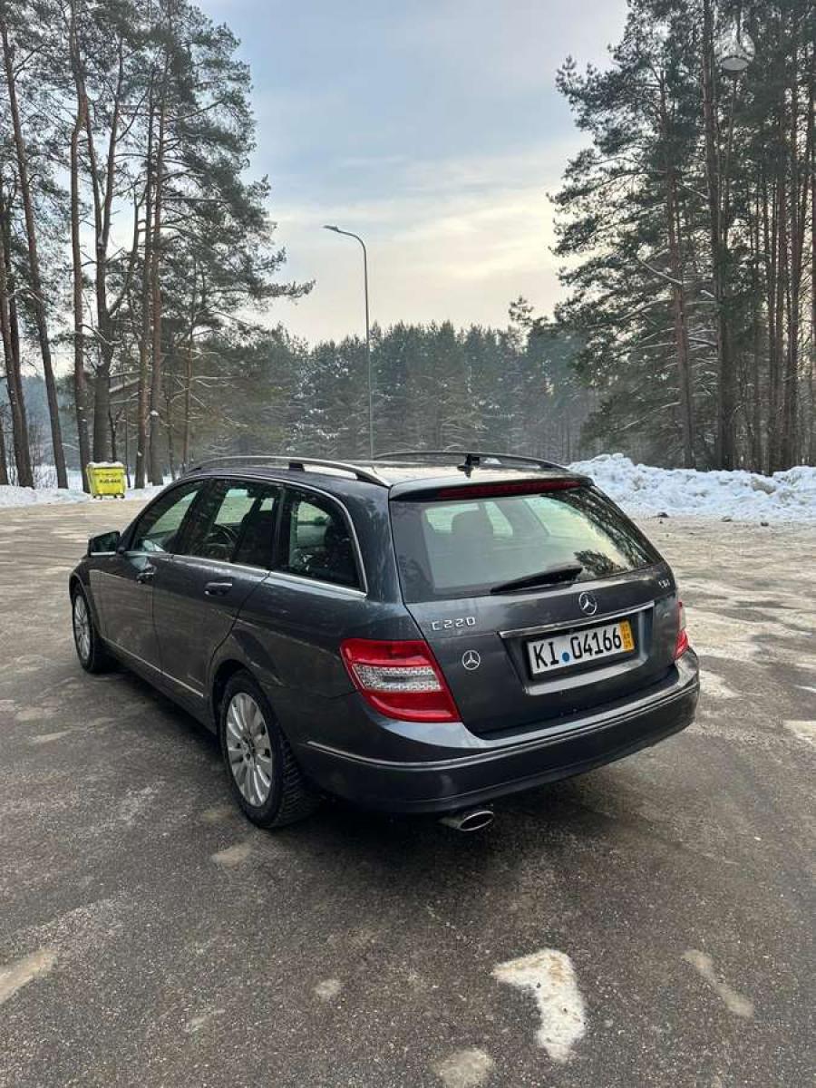 Grey Mercedes-Benz c-220 2008 in Anyksciai, with an engine capacity of 2.20 L and mileage of 291 thousand km for 3950 €, photo 4 on AUTOMOTO.COM.LV