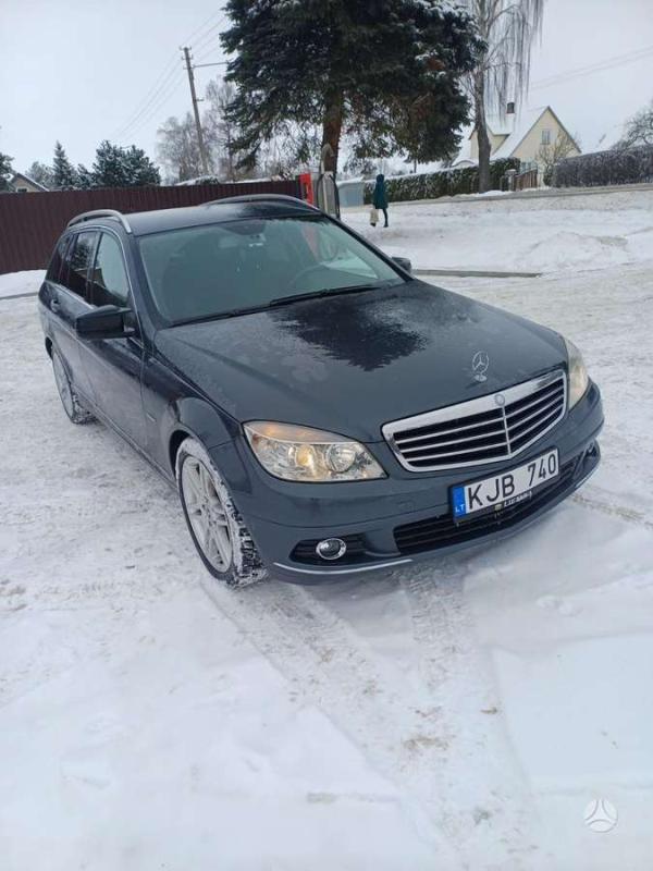 Grey Mercedes-Benz c-220 2008 in Taurage, with an engine capacity of 2.15 L and mileage of 330 thousand km for 4500 €, photo 2 on AUTOMOTO.COM.LV
