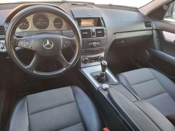 Grey Mercedes-Benz c-220 2008 in Silute, with an engine capacity of 2.20 L and mileage of 350 thousand km for 3300 €, photo 8 on AUTOMOTO.COM.LV