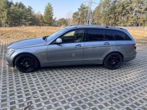 Grey Mercedes-Benz c-220 2008 in Vilnius, with an engine capacity of 2.20 L and mileage of 416 thousand km for 3850 €, photo 2 on AUTOMOTO.COM.LV