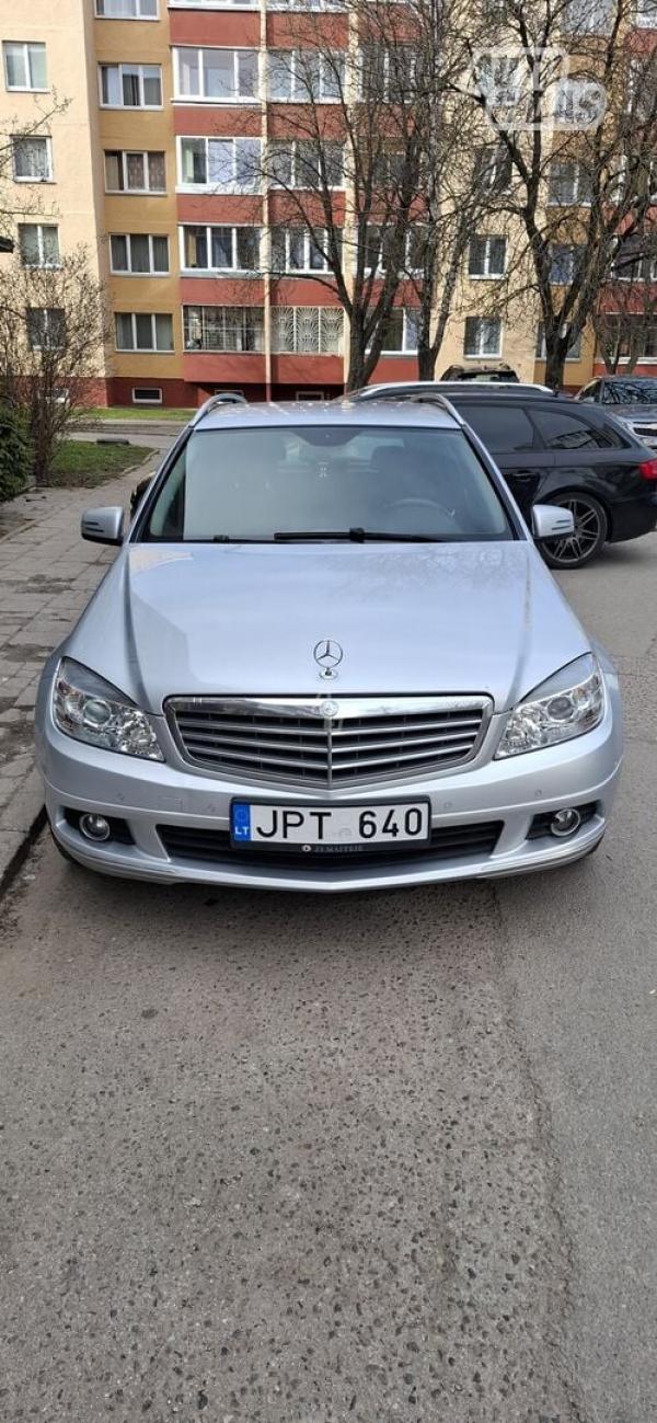 Pelēks Mercedes-Benz c-220 2008 Panevēža, ar dzinēja tilpumu 2.20 L un nobraukumu 375 tūkst. km par 2400 €, foto 1 vietnē AUTOMOTO.COM.LV