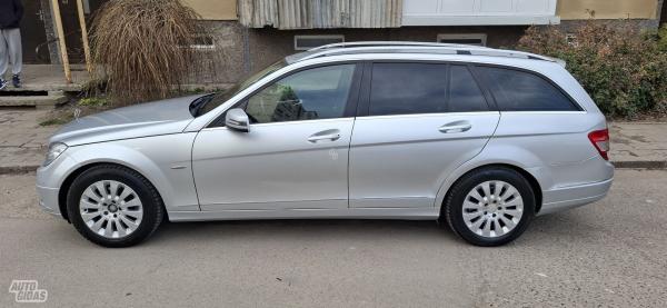 Pelēks Mercedes-Benz c-220 2008 Panevēža, ar dzinēja tilpumu 2.20 L un nobraukumu 375 tūkst. km par 2400 €, foto 3 vietnē AUTOMOTO.COM.LV