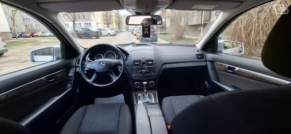 Pelēks Mercedes-Benz c-220 2008 Panevēža, ar dzinēja tilpumu 2.20 L un nobraukumu 375 tūkst. km par 2400 €, foto 8 vietnē AUTOMOTO.COM.LV