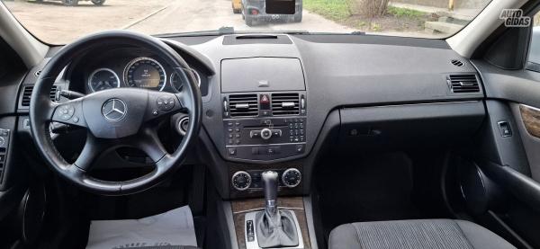 Pelēks Mercedes-Benz c-220 2008 Panevēža, ar dzinēja tilpumu 2.20 L un nobraukumu 375 tūkst. km par 2400 €, foto 9 vietnē AUTOMOTO.COM.LV