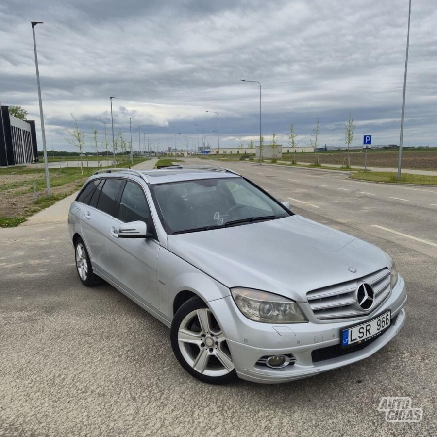Pelēks Mercedes-Benz c-220 2008 Marijampole, ar dzinēja tilpumu 2.20 L un nobraukumu 333 tūkst. km par 3800 €, foto 4 vietnē AUTOMOTO.COM.LV