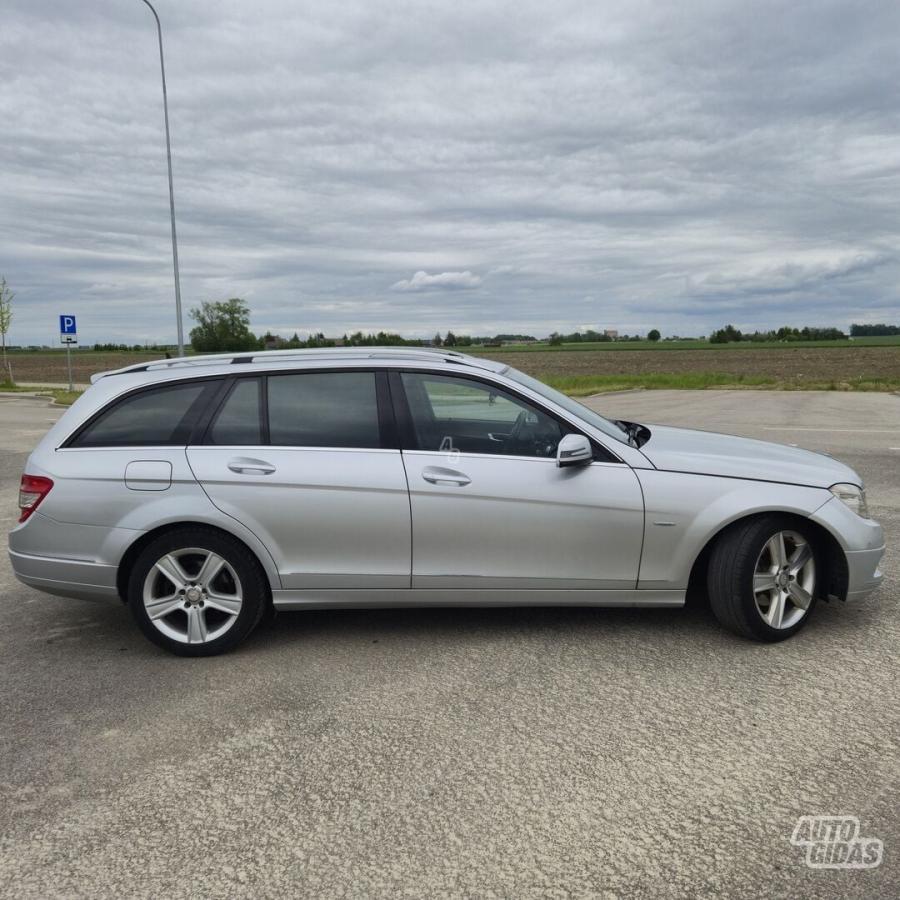 Pelēks Mercedes-Benz c-220 2008 Marijampole, ar dzinēja tilpumu 2.20 L un nobraukumu 333 tūkst. km par 3800 €, foto 5 vietnē AUTOMOTO.COM.LV
