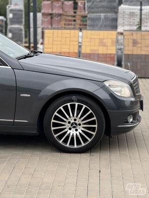Pelēks Mercedes-Benz c-220 2008 Kauņa, ar dzinēja tilpumu 2.20 L un nobraukumu 264 tūkst. km par 4950 €, foto 5 vietnē AUTOMOTO.COM.LV