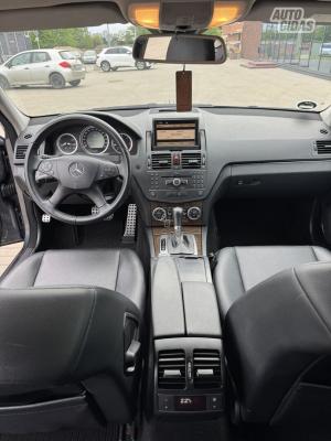 Pelēks Mercedes-Benz c-220 2008 Kauņa, ar dzinēja tilpumu 2.20 L un nobraukumu 264 tūkst. km par 4950 €, foto 9 vietnē AUTOMOTO.COM.LV