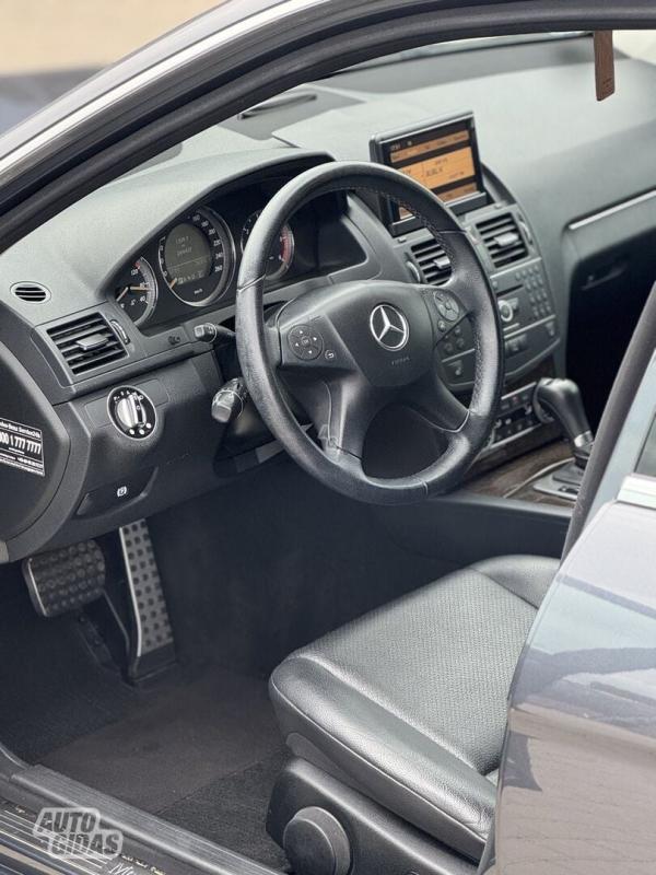 Grey Mercedes-Benz c-220 2008 in Kaunas, with an engine capacity of 2.20 L and mileage of 264 thousand km for 4950 €, photo 9 on AUTOMOTO.COM.LV