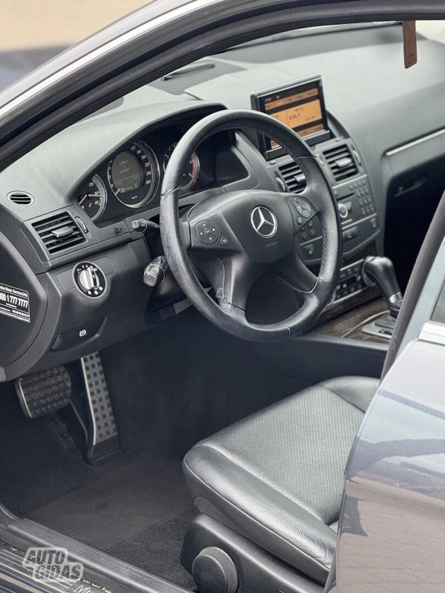 Pelēks Mercedes-Benz c-220 2008 Kauņa, ar dzinēja tilpumu 2.20 L un nobraukumu 264 tūkst. km par 4950 €, foto 10 vietnē AUTOMOTO.COM.LV