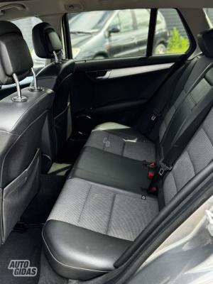 Grey Mercedes-Benz c-220 2008 in Klaipeda, with an engine capacity of 2.10 L and mileage of 378 thousand km for 4500 €, photo 11 on AUTOMOTO.COM.LV