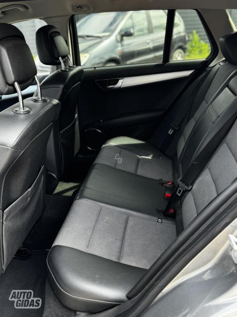 Grey Mercedes-Benz c-220 2008 in Klaipeda, with an engine capacity of 2.10 L and mileage of 378 thousand km for 4500 €, photo 11 on AUTOMOTO.COM.LV