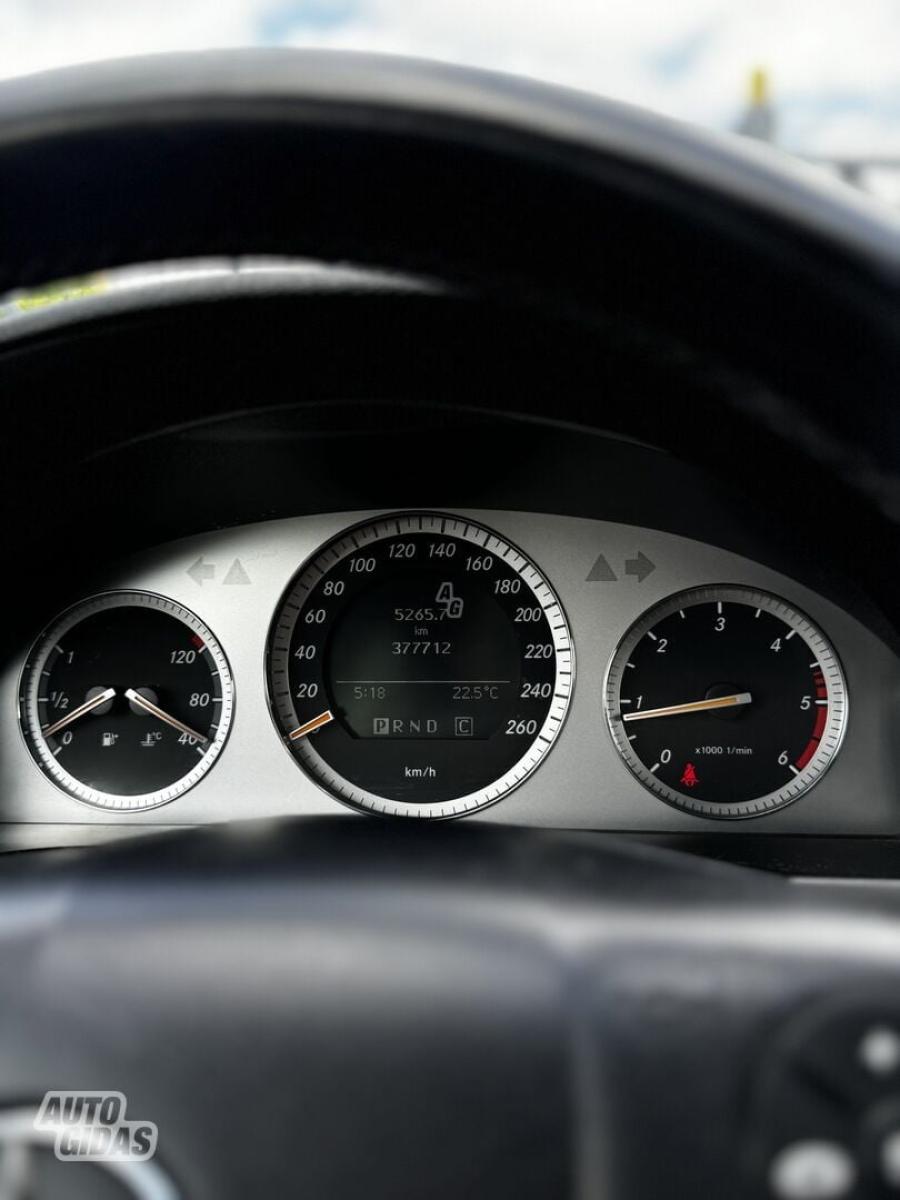 Grey Mercedes-Benz c-220 2008 in Klaipeda, with an engine capacity of 2.10 L and mileage of 378 thousand km for 4500 €, photo 17 on AUTOMOTO.COM.LV