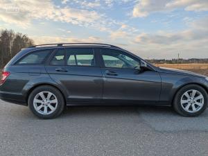 Grey Mercedes-Benz c-220 2008 in Vilnius, with an engine capacity of 2.20 L and mileage of 288 thousand km for 3900 €, photo  on AUTOMOTO.COM.LV