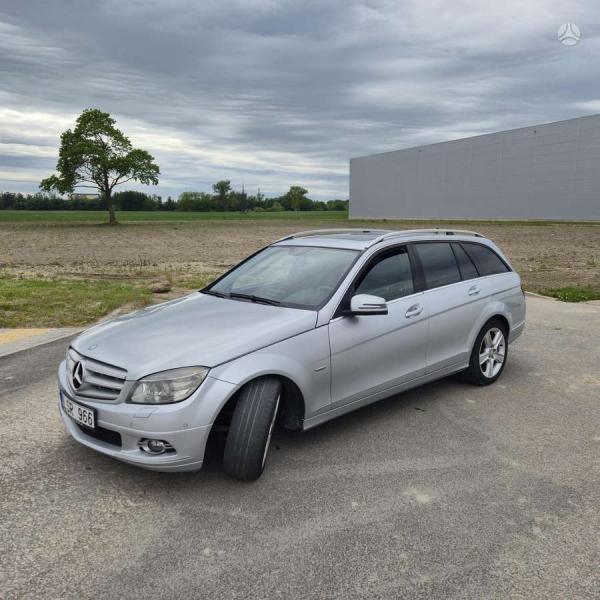 Grey Mercedes-Benz c-220 2008 in Marijampole, with an engine capacity of 2.15 L and mileage of 333 thousand km for 3000 €, photo 1 on AUTOMOTO.COM.LV
