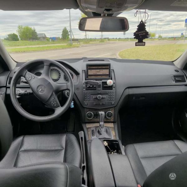 Grey Mercedes-Benz c-220 2008 in Marijampole, with an engine capacity of 2.15 L and mileage of 333 thousand km for 3000 €, photo 9 on AUTOMOTO.COM.LV