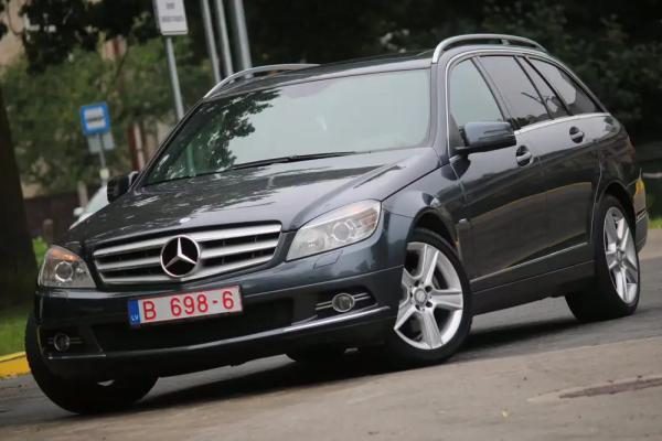 Pelēks Mercedes-Benz c-220 2008 Rīga, ar dzinēja tilpumu 2.20 L un nobraukumu 246 tūkst. km par 5390 €, foto 1 vietnē AUTOMOTO.COM.LV