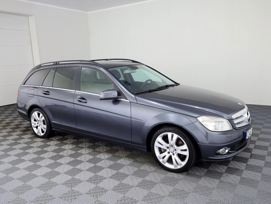 Pelēks Mercedes-Benz c-220 2008 Tallina, ar dzinēja tilpumu 2.10 L un nobraukumu 306 tūkst. km par 2999 €, foto 1 vietnē AUTOMOTO.COM.LV