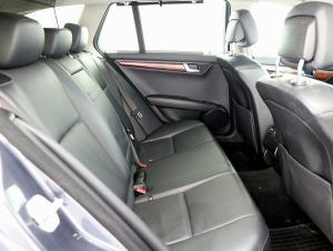 Pelēks Mercedes-Benz c-220 2008 Tallina, ar dzinēja tilpumu 2.10 L un nobraukumu 306 tūkst. km par 2999 €, foto 8 vietnē AUTOMOTO.COM.LV