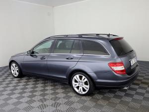 Pelēks Mercedes-Benz c-220 2008 Tallina, ar dzinēja tilpumu 2.10 L un nobraukumu 306 tūkst. km par 2999 €, foto 12 vietnē AUTOMOTO.COM.LV