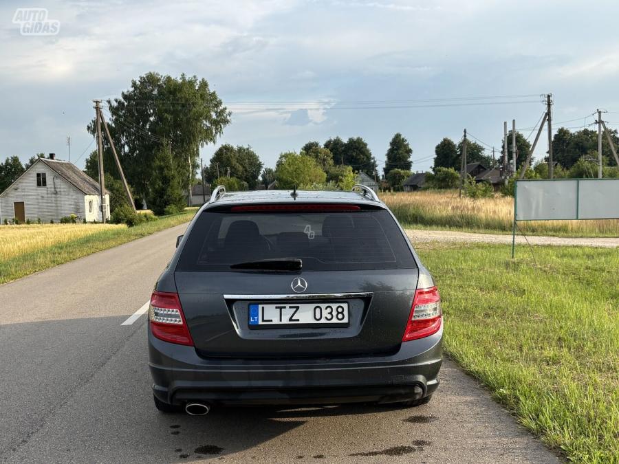 Pelēks Mercedes-Benz c-220 2008 Raseiniai, ar dzinēja tilpumu 2.10 L un nobraukumu 287 tūkst. km par 4499 €, foto 6 vietnē AUTOMOTO.COM.LV