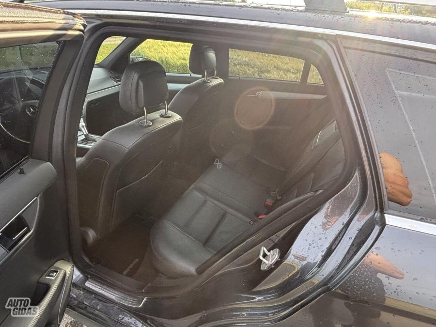 Pelēks Mercedes-Benz c-220 2008 Raseiniai, ar dzinēja tilpumu 2.10 L un nobraukumu 287 tūkst. km par 4499 €, foto 15 vietnē AUTOMOTO.COM.LV