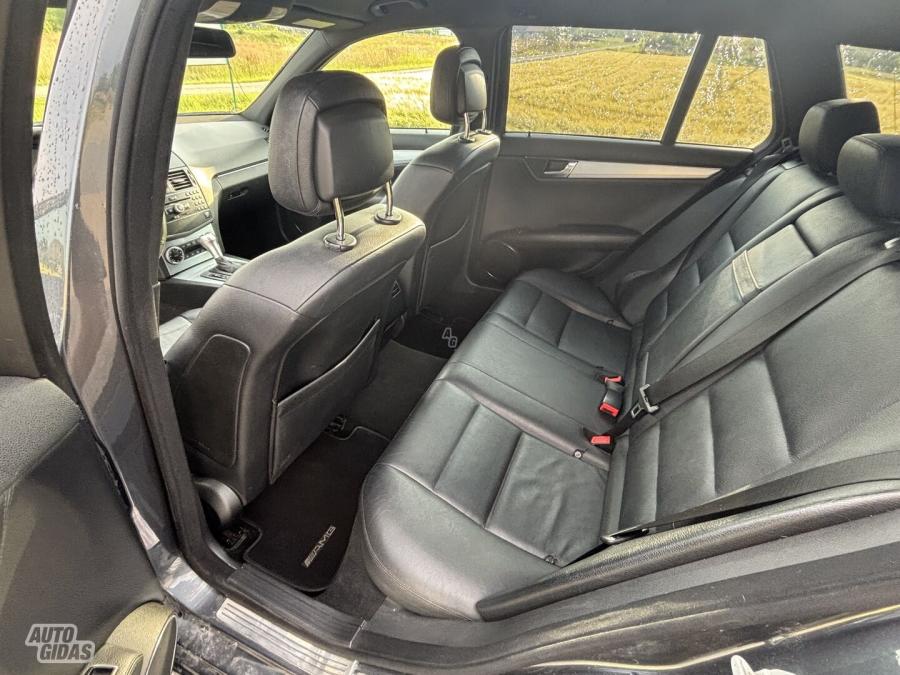 Pelēks Mercedes-Benz c-220 2008 Raseiniai, ar dzinēja tilpumu 2.10 L un nobraukumu 287 tūkst. km par 4499 €, foto 16 vietnē AUTOMOTO.COM.LV