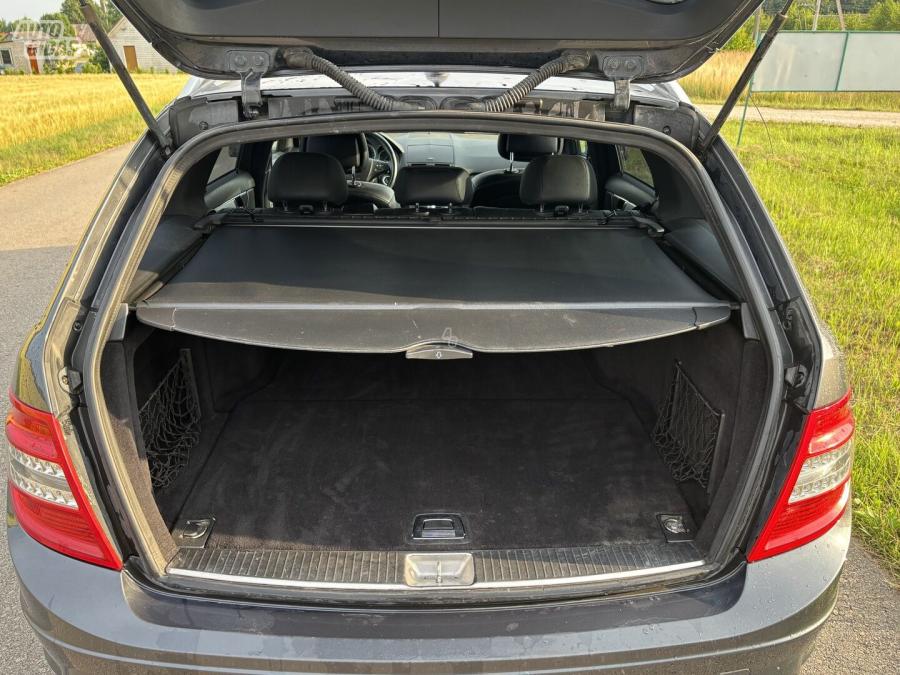 Pelēks Mercedes-Benz c-220 2008 Raseiniai, ar dzinēja tilpumu 2.10 L un nobraukumu 287 tūkst. km par 4499 €, foto 20 vietnē AUTOMOTO.COM.LV