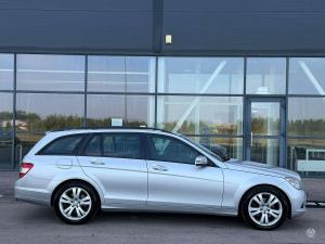Pelēks Mercedes-Benz c-220 2008 Panevēža, ar dzinēja tilpumu 2.18 L un nobraukumu 323 tūkst. km par 4300 €, foto 6 vietnē AUTOMOTO.COM.LV