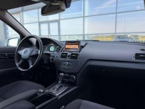 Pelēks Mercedes-Benz c-220 2008 Panevēža, ar dzinēja tilpumu 2.18 L un nobraukumu 323 tūkst. km par 4300 €, foto 12 vietnē AUTOMOTO.COM.LV