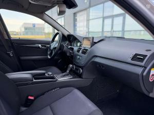Pelēks Mercedes-Benz c-220 2008 Panevēža, ar dzinēja tilpumu 2.18 L un nobraukumu 323 tūkst. km par 4300 €, foto 13 vietnē AUTOMOTO.COM.LV