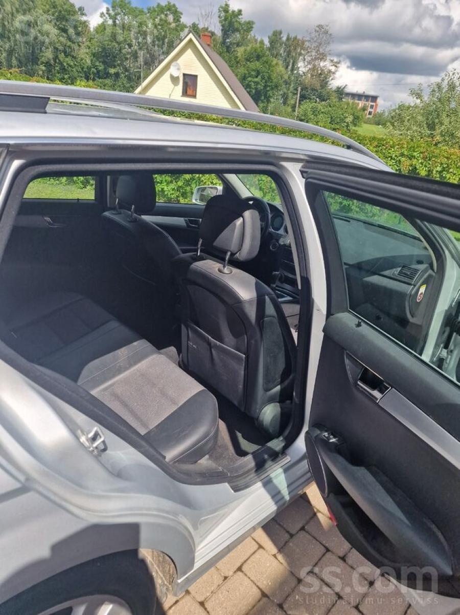 Pelēks Mercedes-Benz c-220 2008 Cēsis, ar dzinēja tilpumu 2.10 L un nobraukumu 350 tūkst. km par 5550 €, foto 9 vietnē AUTOMOTO.COM.LV