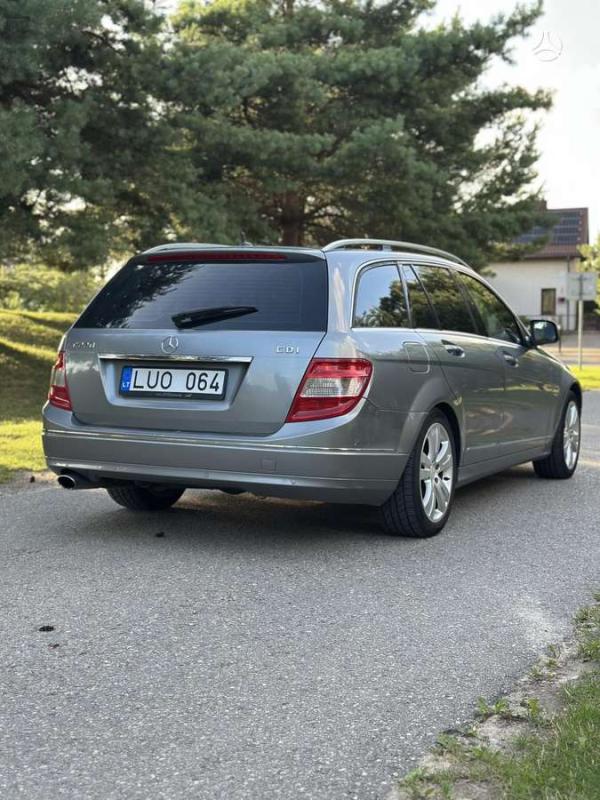 Pelēks Mercedes-Benz c-220 2008 Viļņa, ar dzinēja tilpumu 2.15 L un nobraukumu 345 tūkst. km par 3850 €, foto 8 vietnē AUTOMOTO.COM.LV