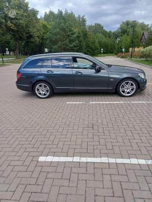 Pelēks Mercedes-Benz c-220 2008 Tauragė, ar dzinēja tilpumu 2.20 L un nobraukumu 332 tūkst. km par 4200 €, foto 4 vietnē AUTOMOTO.COM.LV
