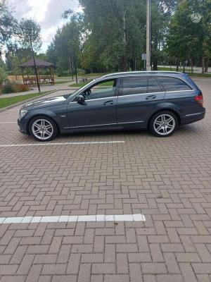 Pelēks Mercedes-Benz c-220 2008 Tauragė, ar dzinēja tilpumu 2.20 L un nobraukumu 332 tūkst. km par 4200 €, foto 5 vietnē AUTOMOTO.COM.LV