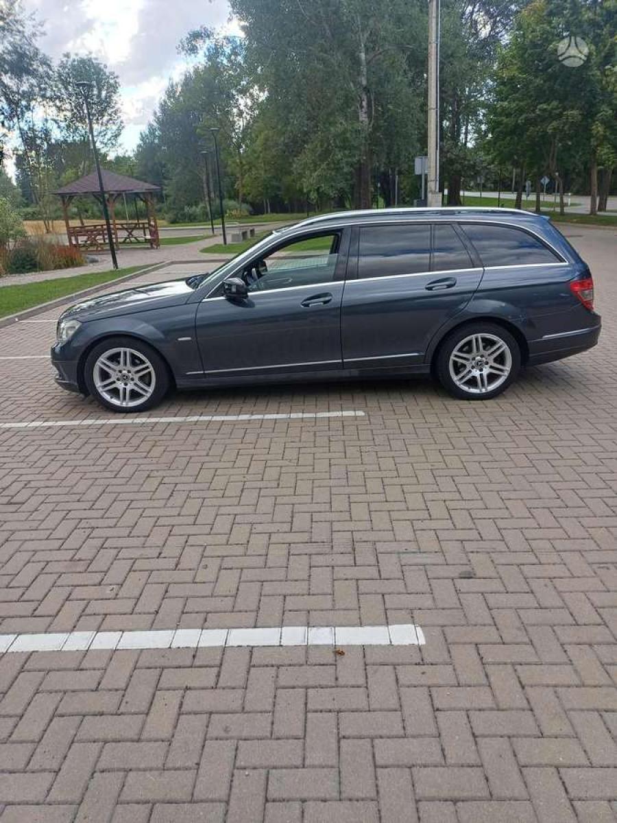Pelēks Mercedes-Benz c-220 2008 Tauragė, ar dzinēja tilpumu 2.20 L un nobraukumu 332 tūkst. km par 4200 €, foto 5 vietnē AUTOMOTO.COM.LV