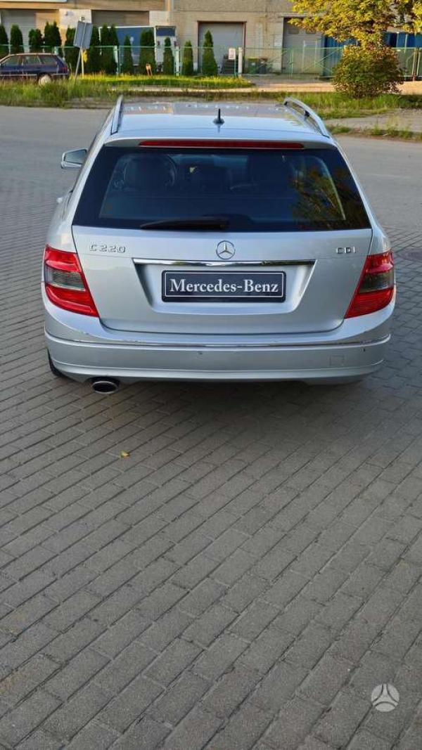 Grey Mercedes-Benz c-220 2008 in Marijampole, with an engine capacity of 2.15 L and mileage of 294 thousand km for 3900 €, photo 5 on AUTOMOTO.COM.LV