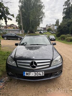 Pelēks Mercedes-Benz c-220 2008 Rīga, ar dzinēja tilpumu 2.20 L un nobraukumu 267 tūkst. km par 3750 €, foto  vietnē AUTOMOTO.COM.LV