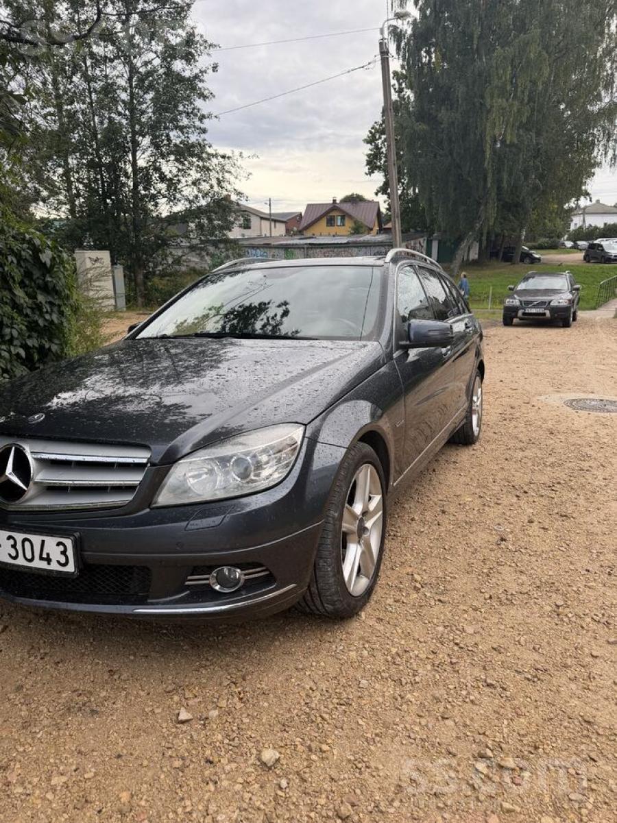 Pelēks Mercedes-Benz c-220 2008 Rīga, ar dzinēja tilpumu 2.20 L un nobraukumu 267 tūkst. km par 3750 €, foto 3 vietnē AUTOMOTO.COM.LV