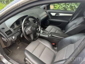 Pelēks Mercedes-Benz c-220 2008 Rīga, ar dzinēja tilpumu 2.20 L un nobraukumu 267 tūkst. km par 3750 €, foto 8 vietnē AUTOMOTO.COM.LV