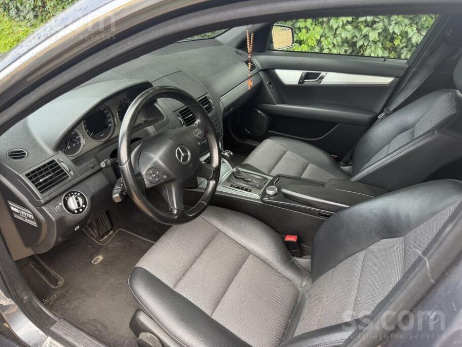 Pelēks Mercedes-Benz c-220 2008 Rīga, ar dzinēja tilpumu 2.20 L un nobraukumu 267 tūkst. km par 3750 €, foto 8 vietnē AUTOMOTO.COM.LV